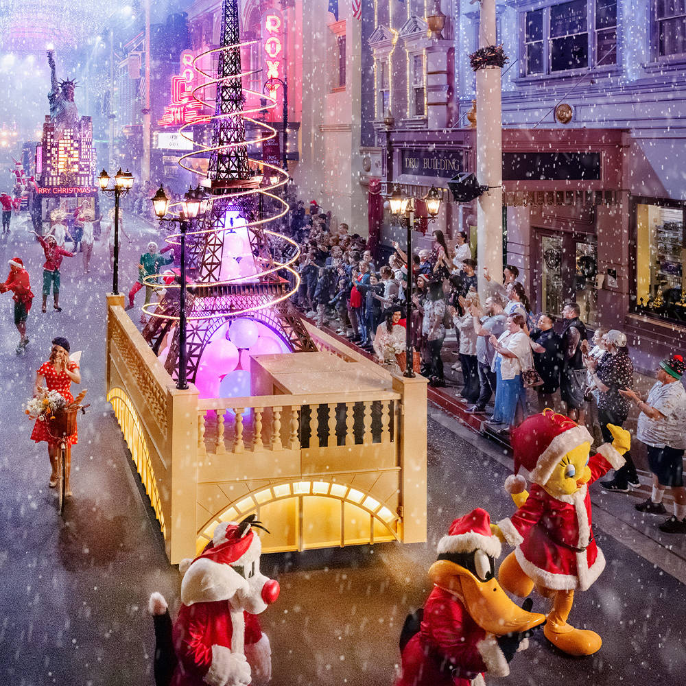 Experience a White Christmas at Warner Bros. Movie World | News | Theme ...